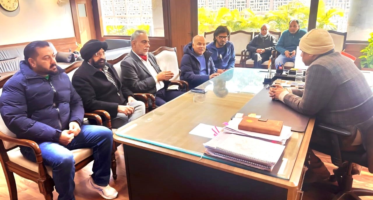 CHANDIGARH TRADERS FED UP WITH ILLEGAL VENDORS - The Voice of Chandigarh